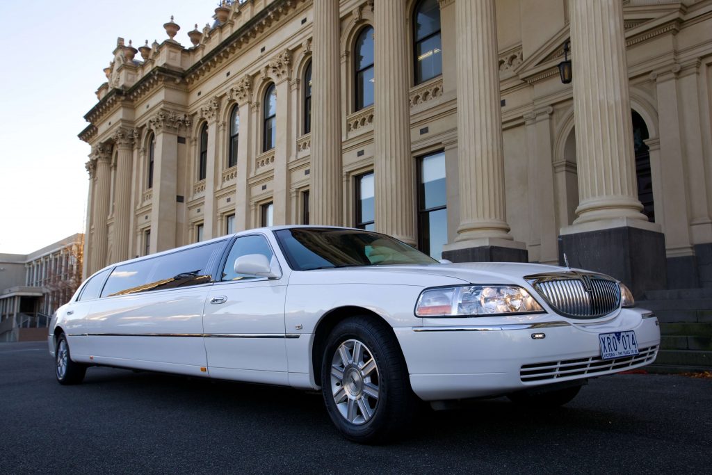 White Limousines Hire in Melbourne - Davine Limousines
