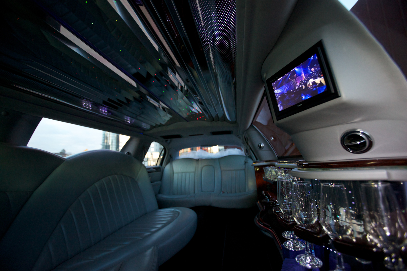 Limo Hire Kew, Wedding Car Hire | Stretch Limousines